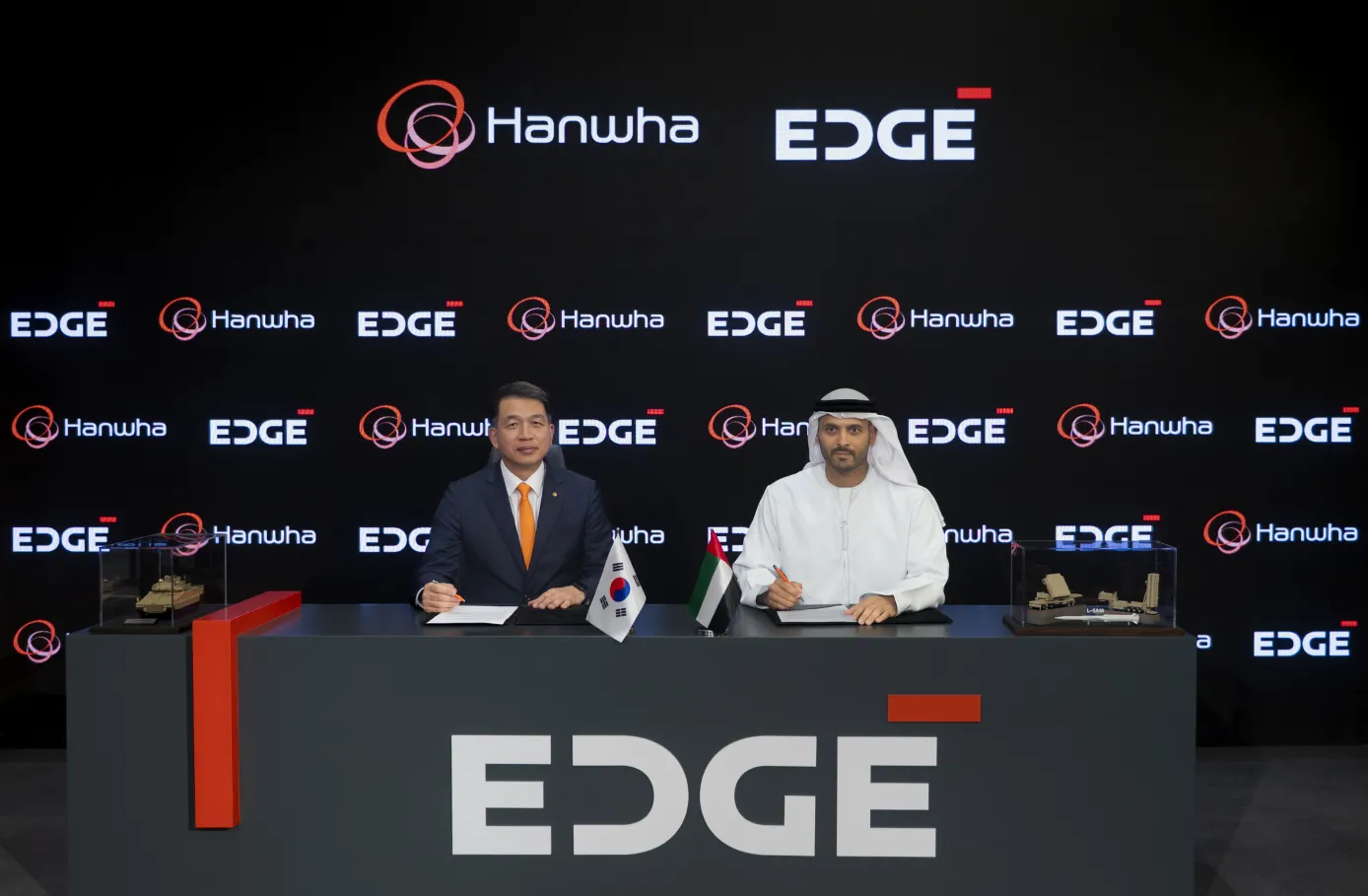 Hanwha and EDGE Sign MoU to Expand Strategic Defence Cooperation